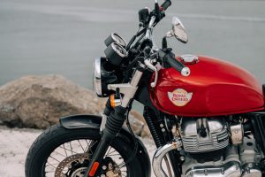 Interceptor 650cc - Black Ray - Royal Enfield